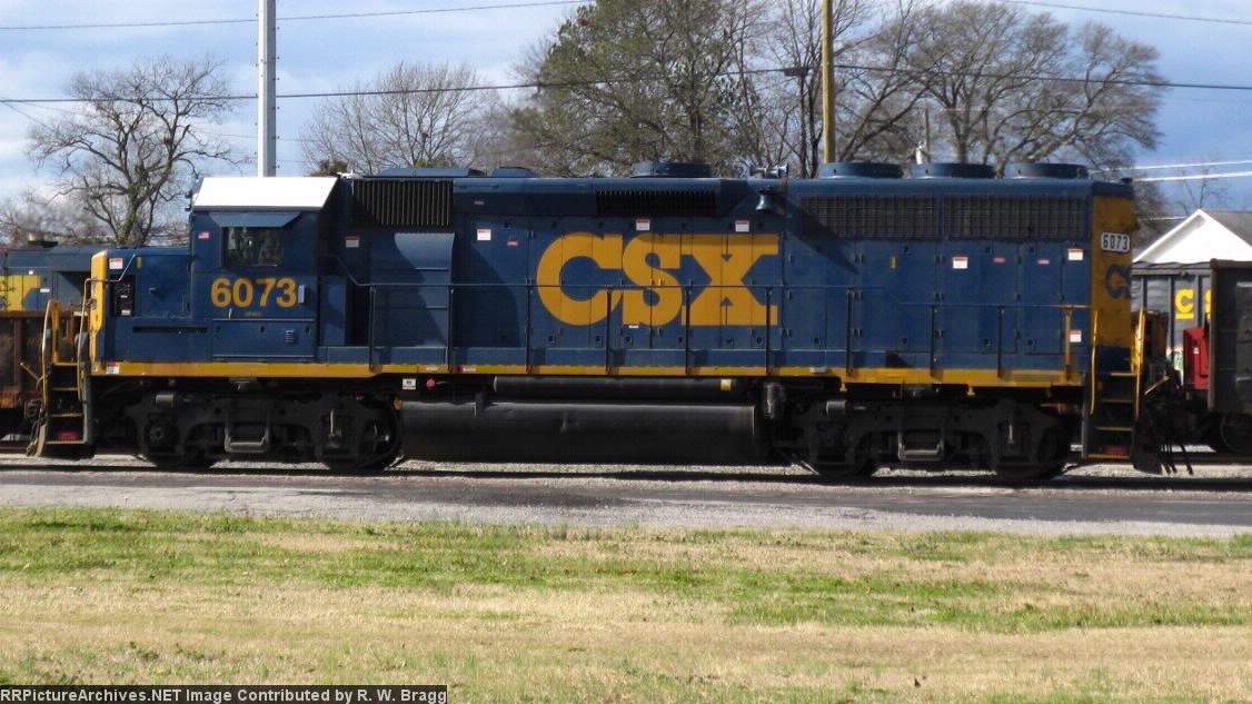 CSX 6073 (GP40-2)